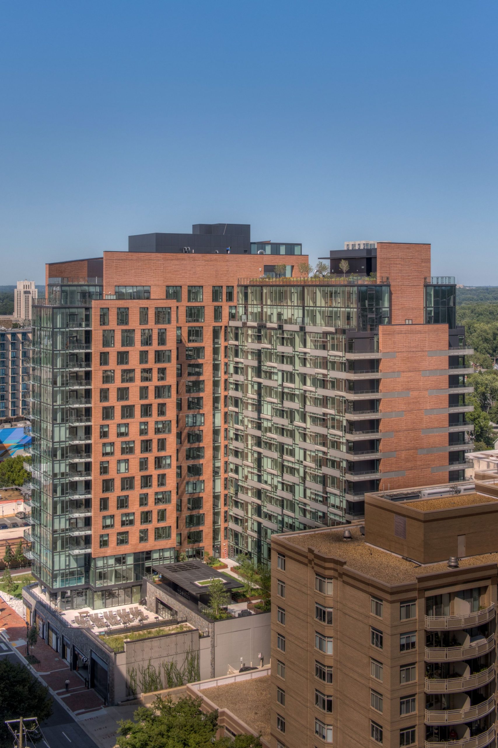 JBG Smith sells its only multifamily property in Bethesda to a big-name ...